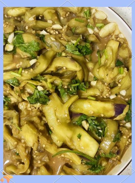 蒜泥麻酱凉拌茄子怎么做_茄子焯水还是蒸-第2张图片-山城妙识