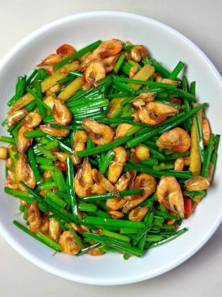 韭菜炒河虾干怎么做_韭菜炒河虾干要焯水吗-第3张图片-山城妙识 韭菜炒河虾干怎么做_韭菜炒河虾干要焯水吗-第3张图片-山城妙识