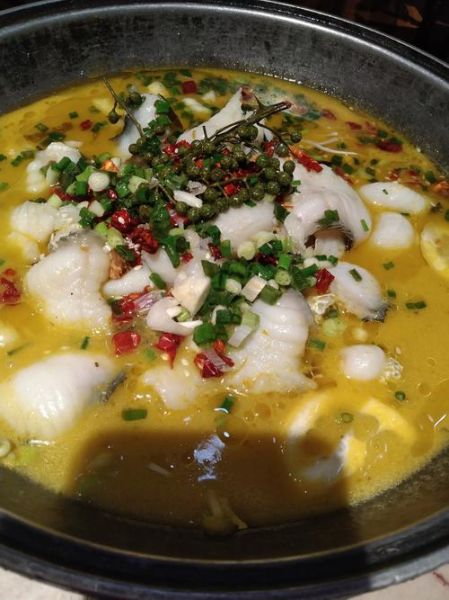 酸菜鱼片怎么做_酸菜鱼片的做法和步骤-第1张图片-山城妙识