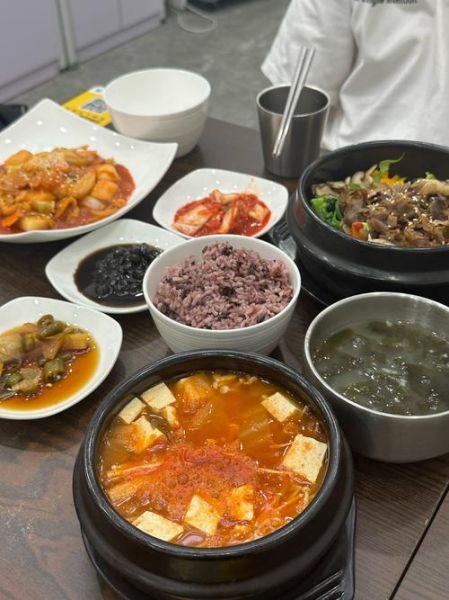 韩国料理有哪些好吃_韩国料理推荐-第1张图片-山城妙识