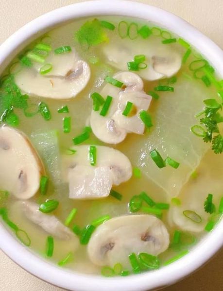 香菇肉片冬瓜汤怎么做_冬瓜汤要不要焯水-第1张图片-山城妙识