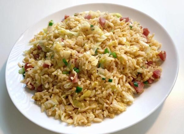 腊肠炒饭怎么炒_腊肠炒饭做法步骤-第3张图片-山城妙识 腊肠炒饭怎么炒_腊肠炒饭做法步骤-第3张图片-山城妙识