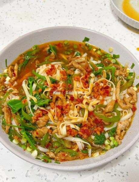 青椒肉丝面怎么做_青椒肉丝面家常做法-第1张图片-山城妙识 青椒肉丝面怎么做_青椒肉丝面家常做法-第1张图片-山城妙识