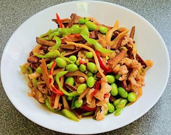 青椒炒毛豆怎么做_青椒炒毛豆热量高吗-第3张图片-山城妙识 青椒炒毛豆怎么做_青椒炒毛豆热量高吗-第3张图片-山城妙识