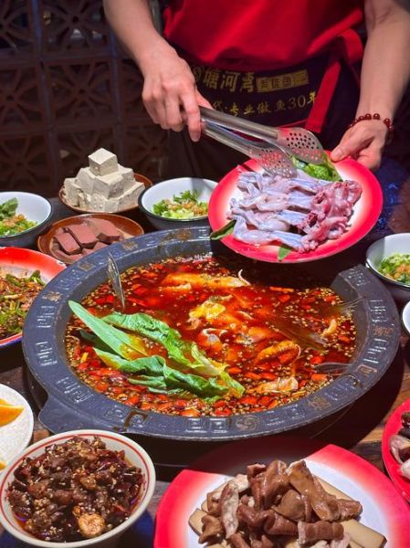 草鱼头火锅怎么做_草鱼头火锅的家常做法-第3张图片-山城妙识