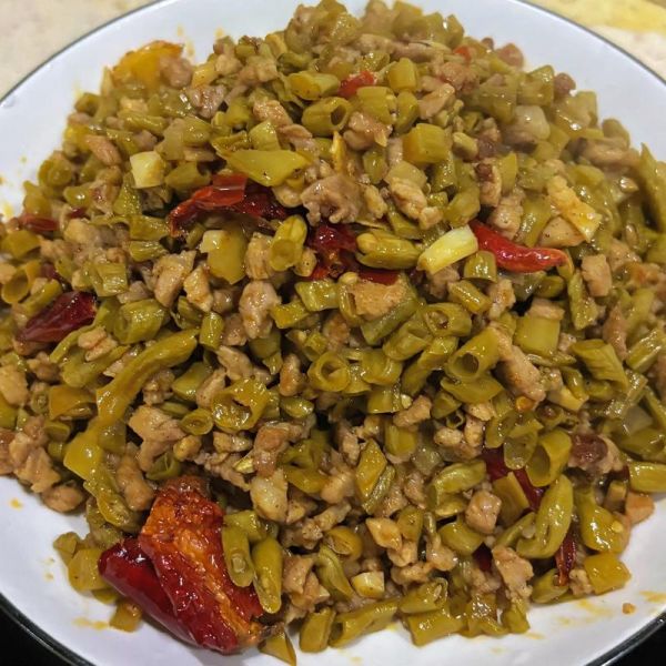 泡豇豆炒肉怎么炒才脆_泡豇豆炒肉用焯水吗-第1张图片-山城妙识 泡豇豆炒肉怎么炒才脆_泡豇豆炒肉用焯水吗-第1张图片-山城妙识