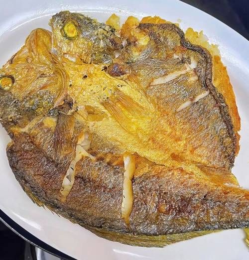 煎黄花鱼怎么又酥又脆_黄花鱼不碎不粘锅技巧-第3张图片-山城妙识