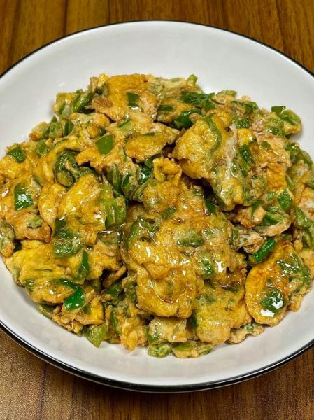 青椒炒鸡蛋怎么做_青椒炒鸡蛋的家常做法-第1张图片-山城妙识