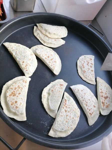 韭菜饼怎么做才正宗_正宗韭菜饼做法步骤-第1张图片-山城妙识