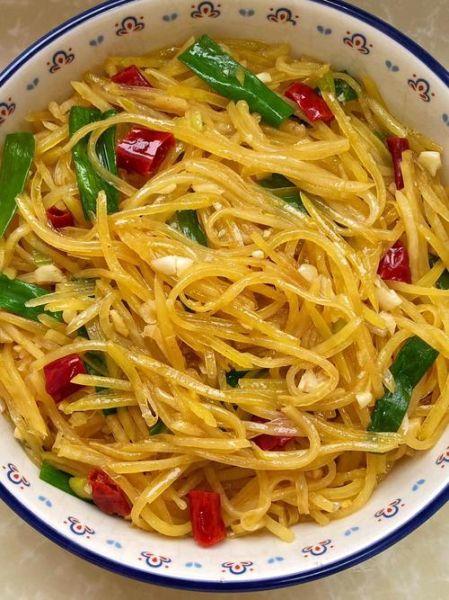 酸辣土豆丝用白醋还是陈醋_哪个更正宗-第1张图片-山城妙识