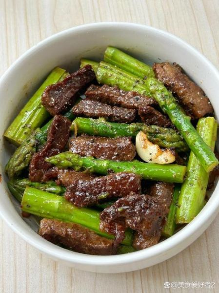 芦笋怎么做好吃_芦笋炒肉的做法-第3张图片-山城妙识 芦笋怎么做好吃_芦笋炒肉的做法-第3张图片-山城妙识