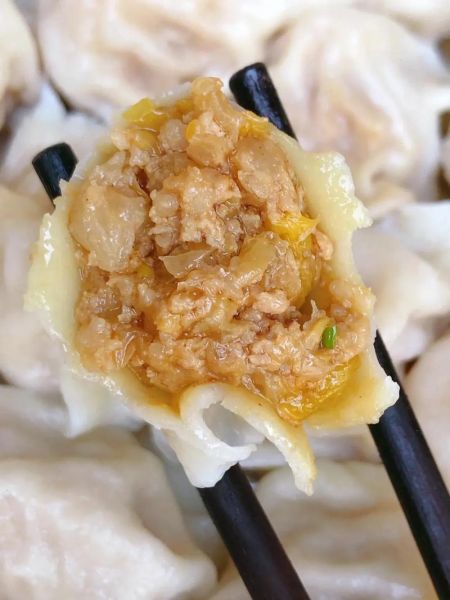 酸菜饺子怎么调馅才好吃_正宗东北酸菜饺子做法-第1张图片-山城妙识 酸菜饺子怎么调馅才好吃_正宗东北酸菜饺子做法-第1张图片-山城妙识