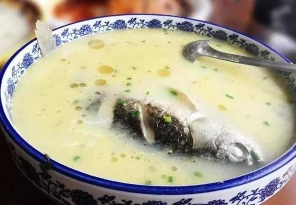 清炖草鱼汤怎么做_草鱼汤去腥技巧-第2张图片-山城妙识