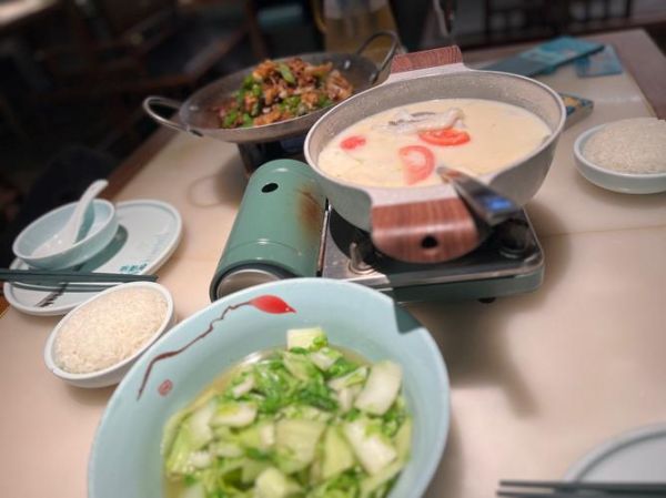 木耳青椒炒肉怎么炒才嫩_木耳青椒炒肉用干木耳还是鲜木耳-第3张图片-山城妙识