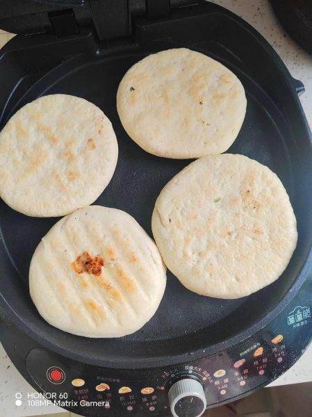 正宗油酥饼怎么做_油酥饼酥脆秘诀-第1张图片-山城妙识 正宗油酥饼怎么做_油酥饼酥脆秘诀-第1张图片-山城妙识