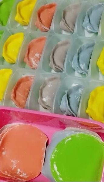 七彩饺子皮怎么做_彩色饺子皮配方比例-第3张图片-山城妙识