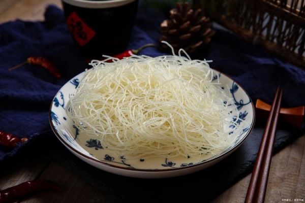 干米线用热水泡还是冷水泡_正确方法-第1张图片-山城妙识 干米线用热水泡还是冷水泡_正确方法-第1张图片-山城妙识