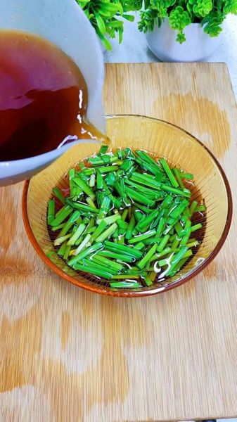 腌制韭菜的做法大全_韭菜怎么腌才脆嫩不烂-第1张图片-山城妙识