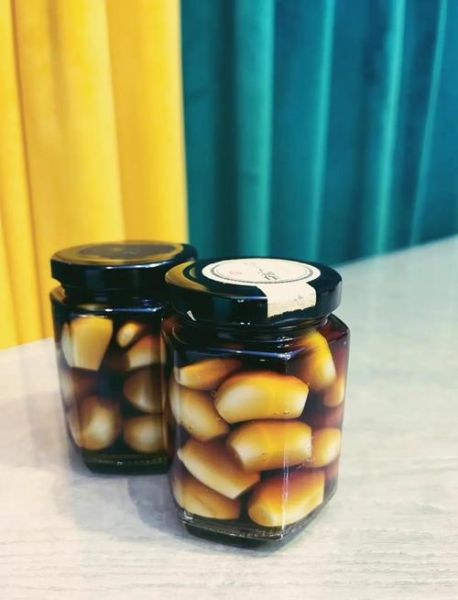 北京腊八蒜怎么做_腊八蒜变绿秘诀-第2张图片-山城妙识