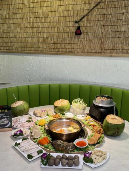 椰子鸡火锅用什么椰子_椰青和老椰区别-第1张图片-山城妙识 椰子鸡火锅用什么椰子_椰青和老椰区别-第1张图片-山城妙识