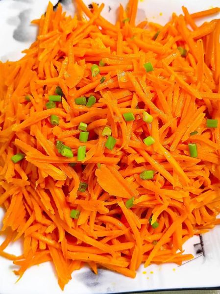 素炒胡萝卜丝怎么做_胡萝卜丝炒多久才脆-第1张图片-山城妙识