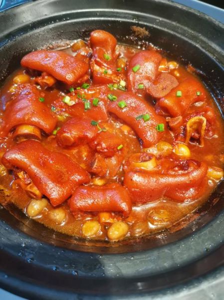 猪脚怎么做好吃_高压锅炖猪脚需要多久-第2张图片-山城妙识 猪脚怎么做好吃_高压锅炖猪脚需要多久-第2张图片-山城妙识