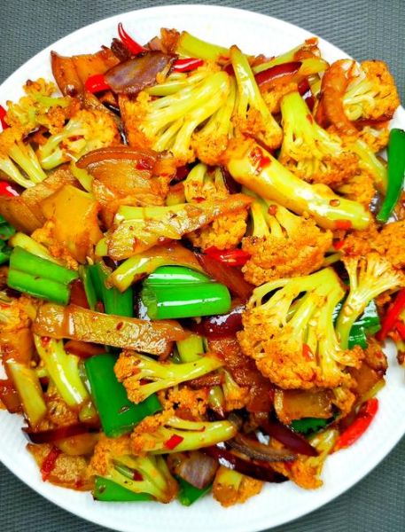 菜花怎么炒好吃_家常菜花做法大全-第1张图片-山城妙识