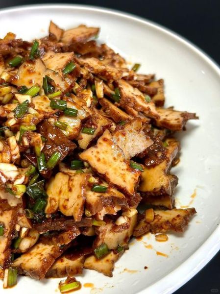 五香卤豆腐怎么做_五香卤豆腐热量高吗-第1张图片-山城妙识