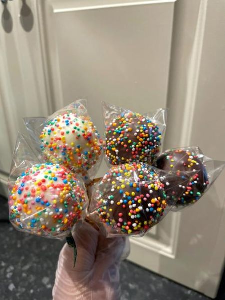 棒棒糖造型蛋糕怎么做_棒棒糖造型蛋糕配方-第3张图片-山城妙识