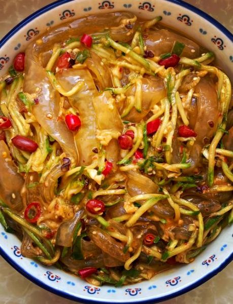 东北黄瓜拌拉皮怎么做_家常做法窍门-第1张图片-山城妙识