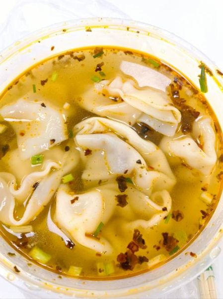 红油抄手和老麻抄手区别_哪个更辣-第2张图片-山城妙识 红油抄手和老麻抄手区别_哪个更辣-第2张图片-山城妙识