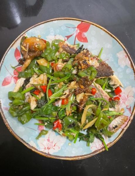 香辣鱼尾怎么做才正宗_正宗香辣鱼尾的做法步骤-第1张图片-山城妙识