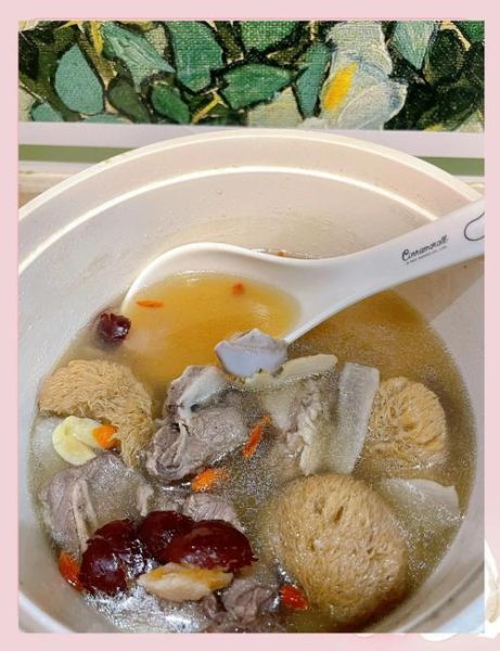 猴头菇炖排骨汤的做法_猴头菇炖多久才软烂-第1张图片-山城妙识