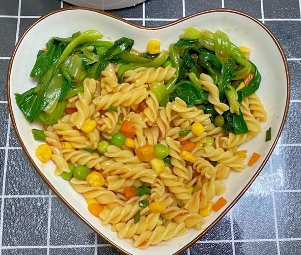 螺旋意面怎么煮_沙拉里怎么调味-第3张图片-山城妙识