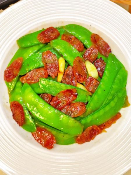 荷兰豆炒腊肉怎么炒好吃_荷兰豆炒腊肉图片大全大图-第2张图片-山城妙识