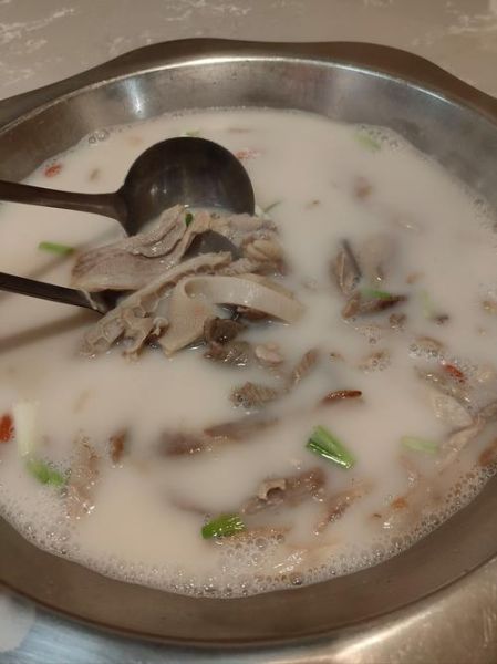 滋补羊肉汤的做法大全_羊肉汤怎么炖不膻-第1张图片-山城妙识