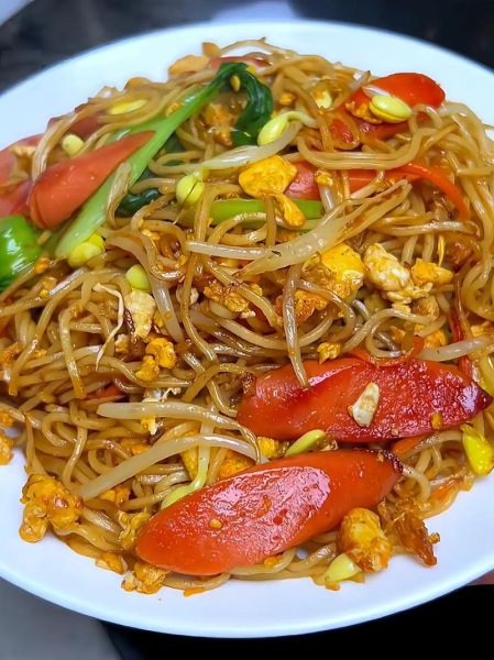 炒面条怎么不粘锅_家常炒面用什么面条-第1张图片-山城妙识 炒面条怎么不粘锅_家常炒面用什么面条-第1张图片-山城妙识