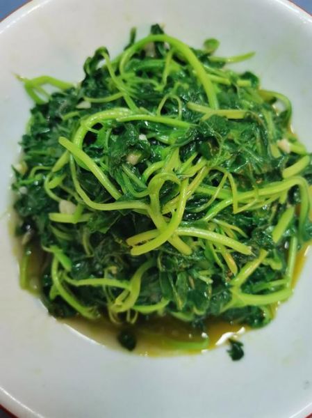 清炒苋菜怎么做才好吃_清炒苋菜要不要焯水-第2张图片-山城妙识