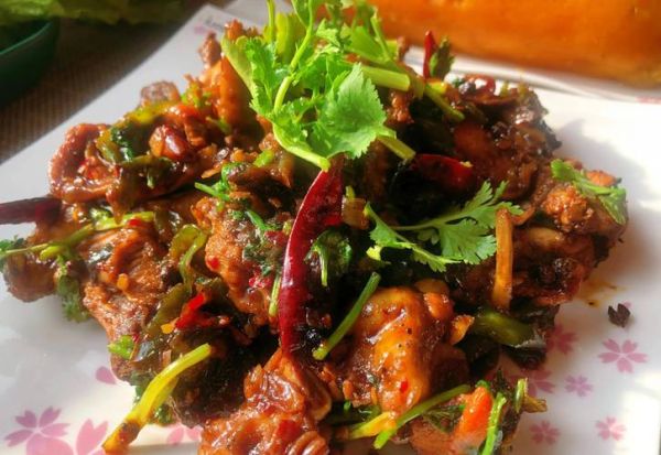 飘香鸡架怎么做_飘香鸡架热量高吗-第1张图片-山城妙识