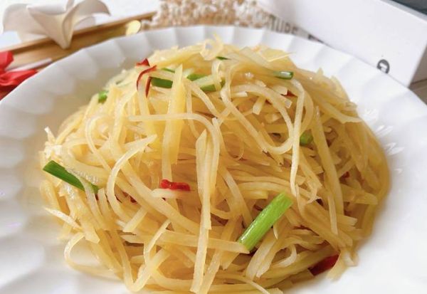 炒土豆丝焯水还是不焯水_哪个更脆-第1张图片-山城妙识