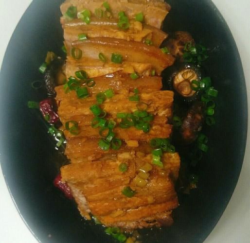 芋头蒸扣肉怎么做_扣肉蒸多久才软烂-第3张图片-山城妙识