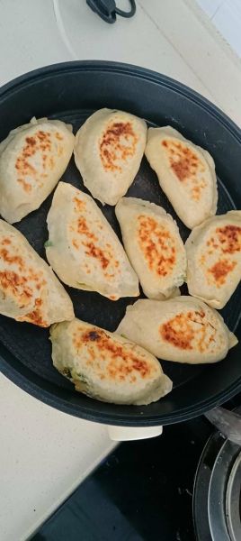 韭菜鸡蛋盒子怎么和面不破皮_韭菜鸡蛋盒子家常做法-第1张图片-山城妙识