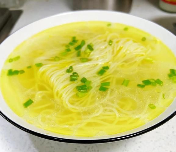 鸡汤面怎么做好吃_鸡汤面用什么鸡熬汤-第1张图片-山城妙识 鸡汤面怎么做好吃_鸡汤面用什么鸡熬汤-第1张图片-山城妙识