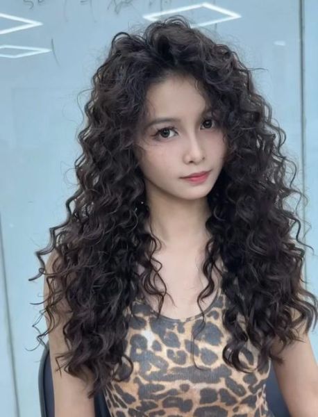 羊毛卷发型图片女_适合什么脸型-第3张图片-山城妙识 羊毛卷发型图片女_适合什么脸型-第3张图片-山城妙识