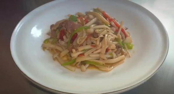 白玉菇炒肉片怎么炒才嫩_白玉菇炒肉片的家常做法-第2张图片-山城妙识 白玉菇炒肉片怎么炒才嫩_白玉菇炒肉片的家常做法-第2张图片-山城妙识