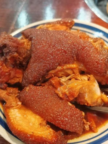 虎皮肘子怎么做_家常做法步骤详解-第1张图片-山城妙识