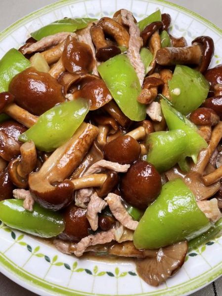 瘦肉炒蘑菇怎么做_瘦肉炒蘑菇先炒哪个-第2张图片-山城妙识 瘦肉炒蘑菇怎么做_瘦肉炒蘑菇先炒哪个-第2张图片-山城妙识