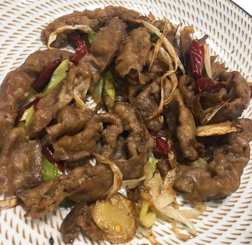 葱爆羊肉卷怎么做才嫩_葱爆羊肉卷用哪个部位最好-第3张图片-山城妙识 葱爆羊肉卷怎么做才嫩_葱爆羊肉卷用哪个部位最好-第3张图片-山城妙识