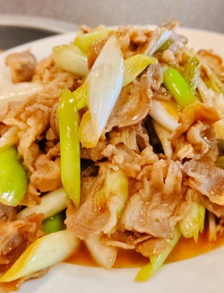 葱爆羊肉卷怎么做才嫩_葱爆羊肉卷用哪个部位最好-第1张图片-山城妙识 葱爆羊肉卷怎么做才嫩_葱爆羊肉卷用哪个部位最好-第1张图片-山城妙识