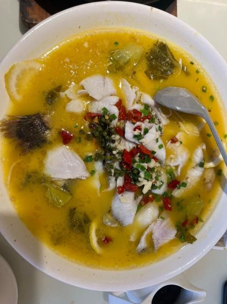 酸菜鲈鱼片怎么做_鲈鱼片嫩滑不腥的秘诀-第2张图片-山城妙识